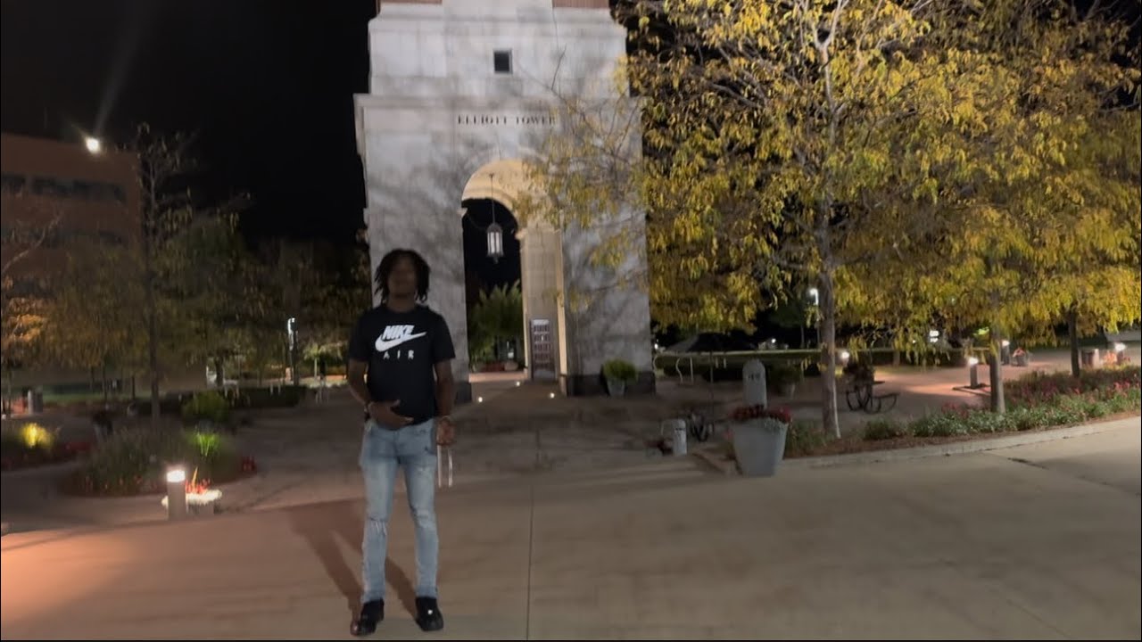 Finally make it out the trenches and into college 😍🙏🏾🤯😱😱😱( First day ...