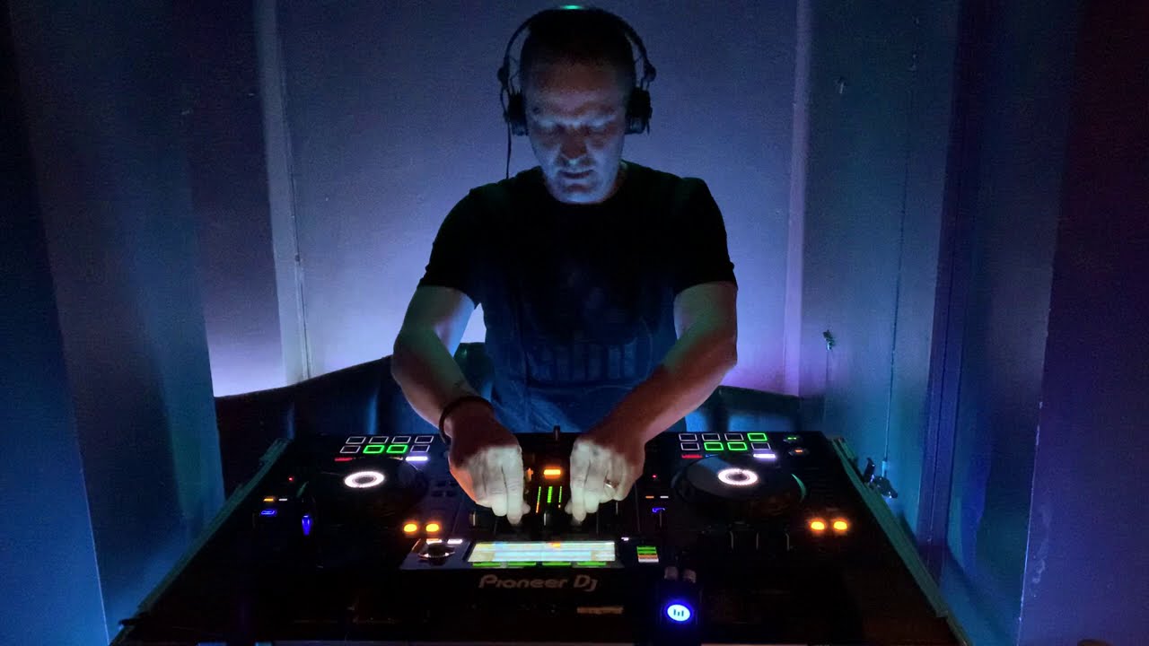 Henry Hacking - Handpicked Virtual Festival 024 - YouTube