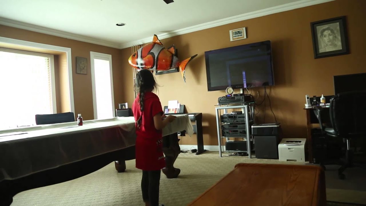 Simran's Air Ranger Remote Control Inflatable Flying Swimmer Clownfish ...
