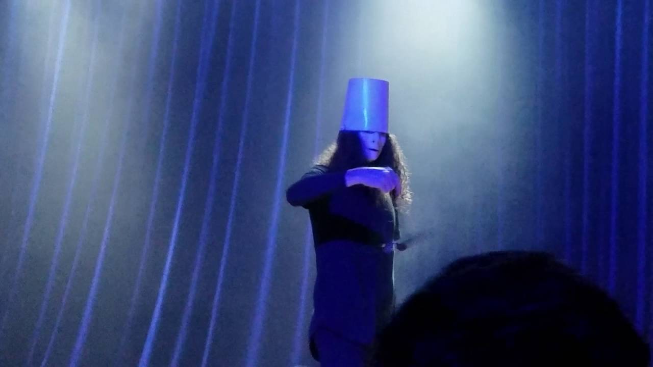 Buckethead and nunchucks/robot - YouTube