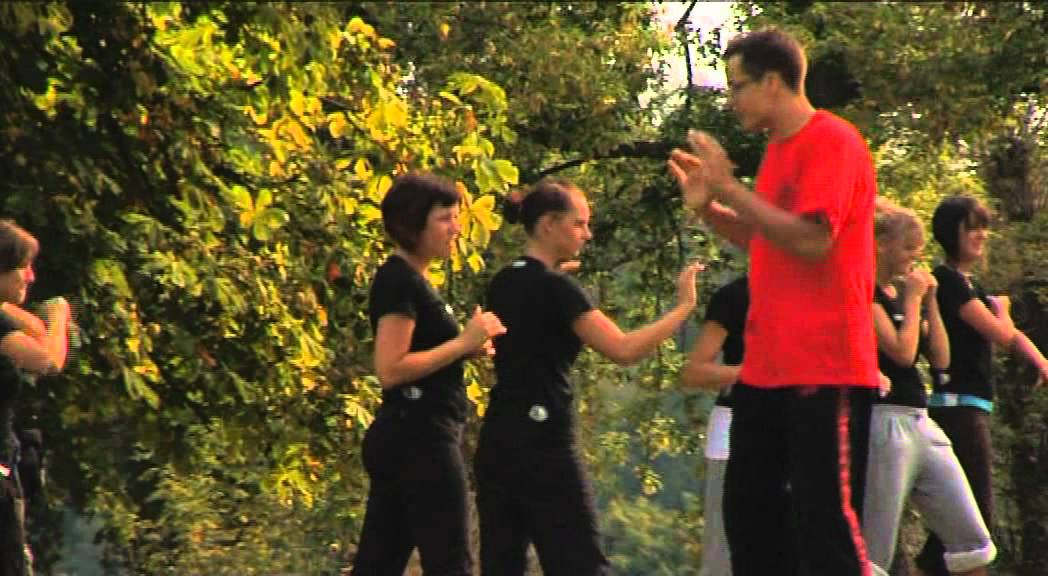 Krav Maga Red Bull Girls - YouTube