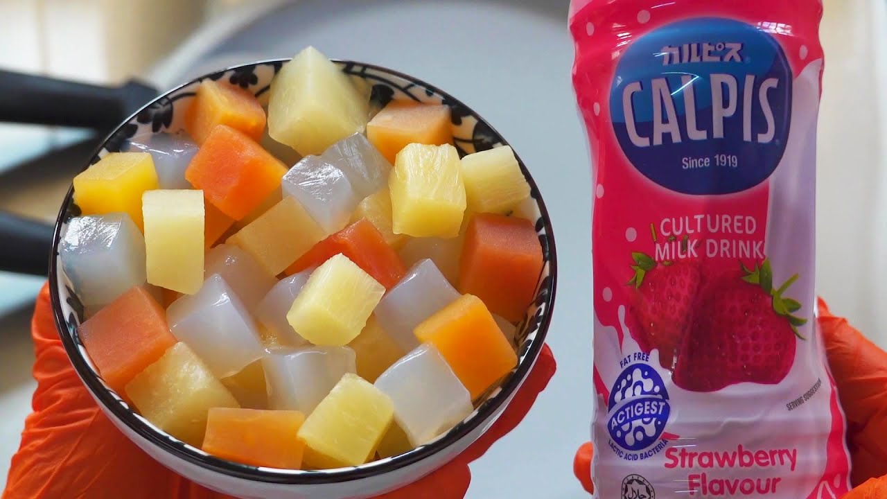 ASMR | CALPIS MILK STRAWBERRY + FRUIT COCKTAIL ICE CREAM ROLLS - YouTube