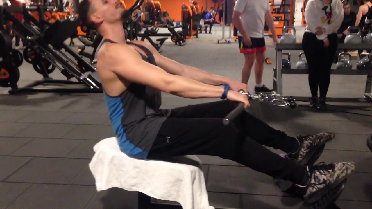 Rowing assis poulie basse - YouTube