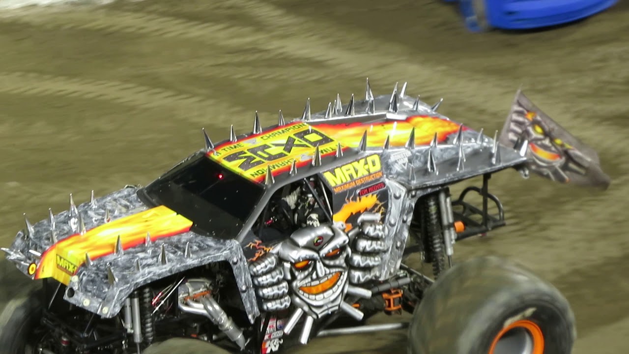 Monster Jam Max-D 2 Wheel Competition - YouTube