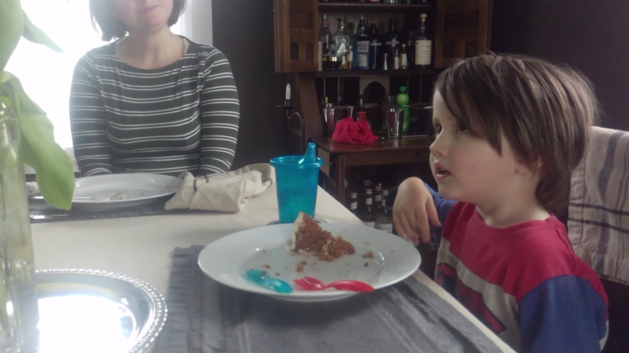 Singing at lunch - YouTube