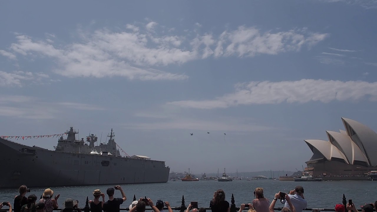 RAAF F/A-18E/F fly-over Australia Day, 26th Jan, 2020 on Sydney Harbour ...