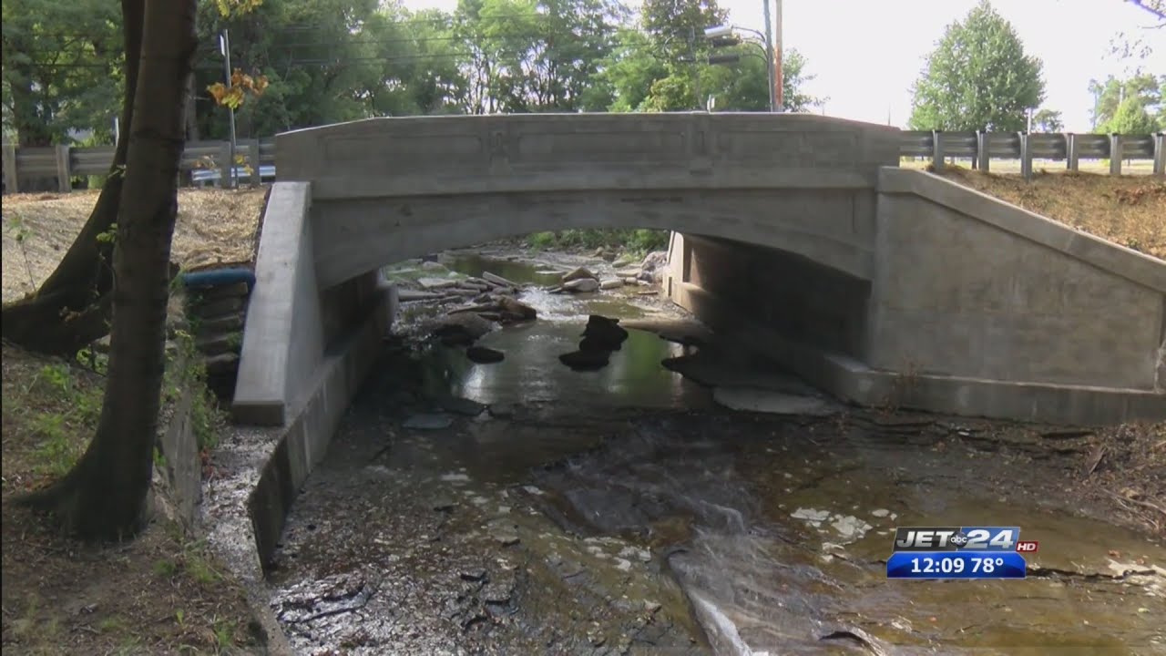 Main Street Bridge in Lawrence Park reopens - YouTube