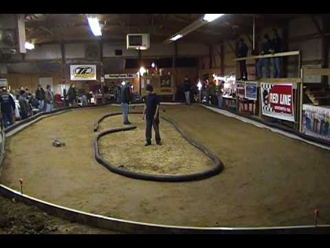 Skips RC Raceway * Saturday 1/9/2010 * Indoor Dirt Oval RC Track - YouTube
