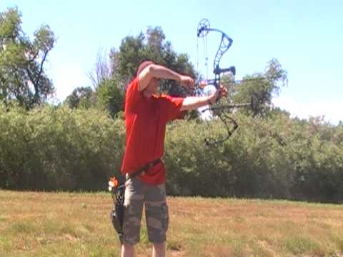 Shooting the Bowtech Destroyer 350 - YouTube