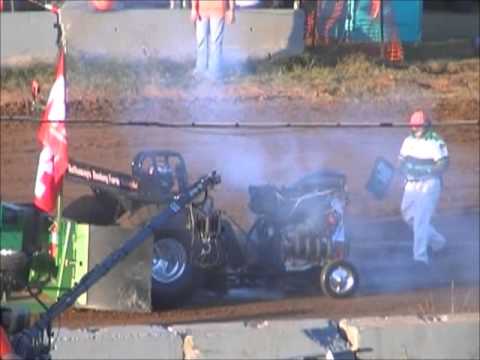 NTPA GRAND NATIONAL MINI MOD TRACTORS AT THE 2013 ENDERLE PULLOFF ...