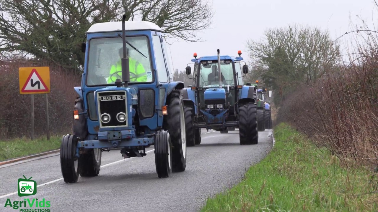 North Dorset Tractor Road Run - YouTube