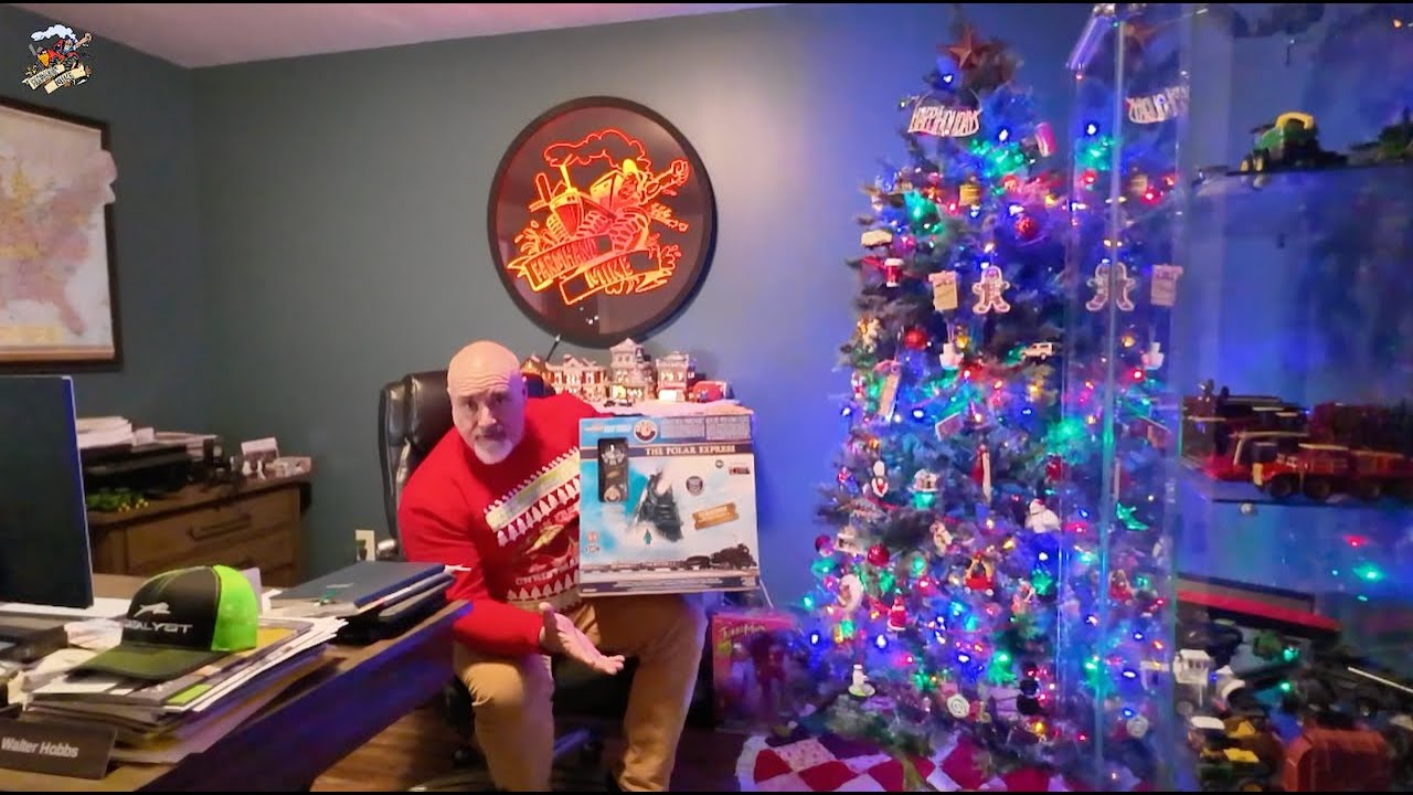 My NEW Polar Express Train Set under the Christmas Tree - YouTube