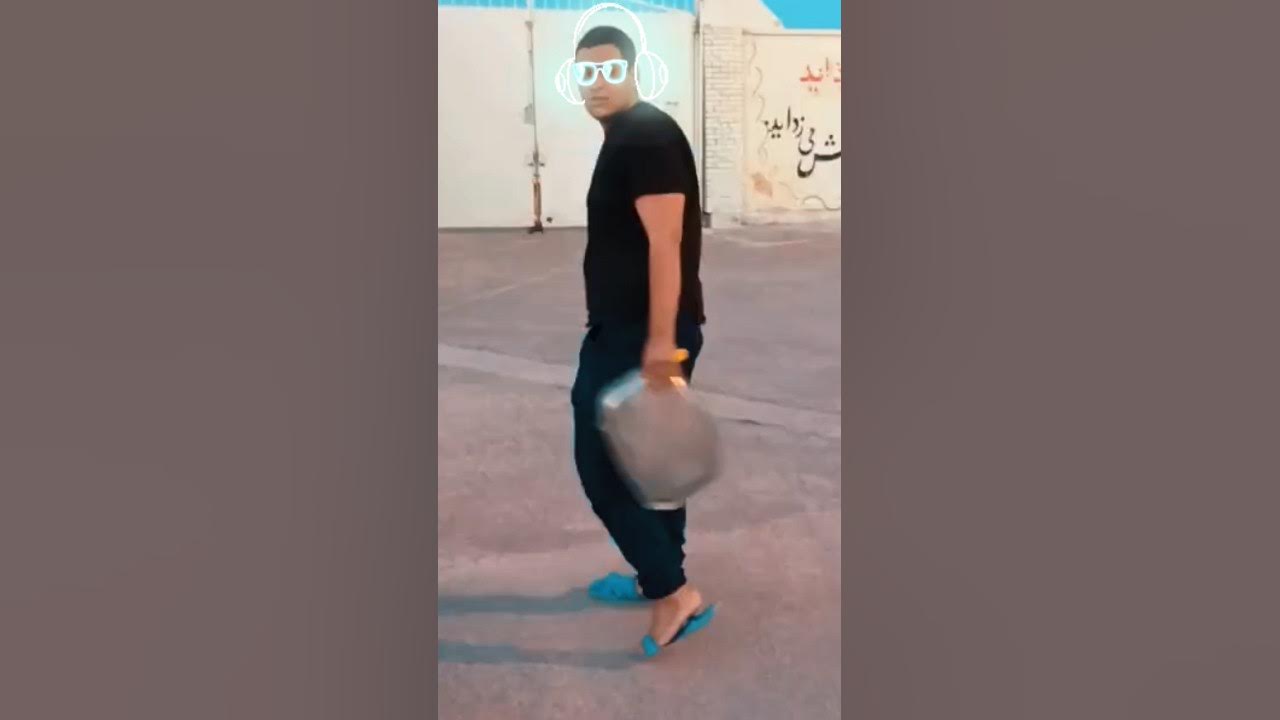 یکی از گنگ ترین ادمی که این لباس به خودش دیده ساب یادتون نره Youtube