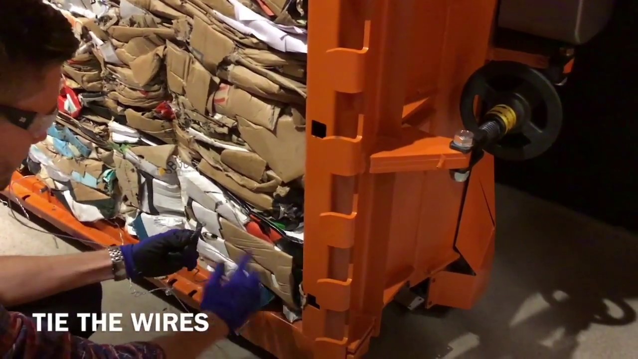 How to use wire in an ORWAK Power baler - YouTube