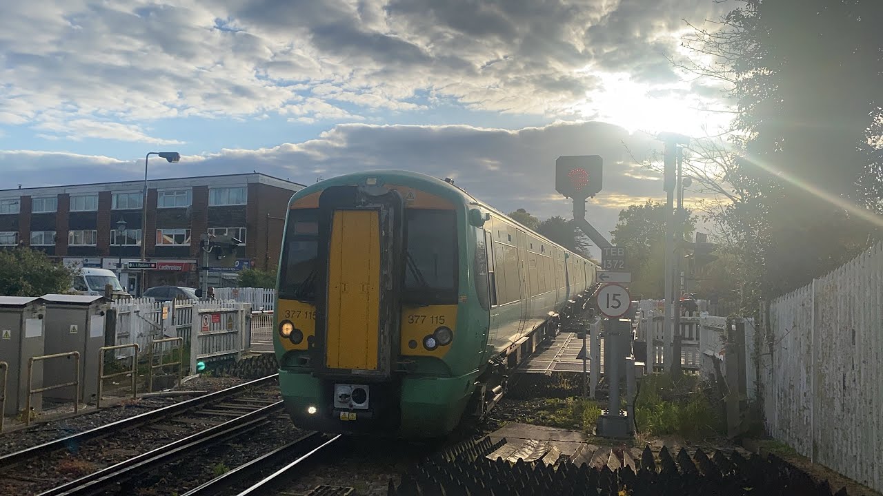 Class 377115, 377434 and 377423 arrive into Polegate - YouTube