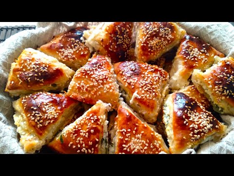 EN PRATİK EL AÇMASI 👍EN KOLAY YÖNTEMİYLE ÜÇGEN BÖREK TARİFİ (MUSKA BÖREĞİ) 👌