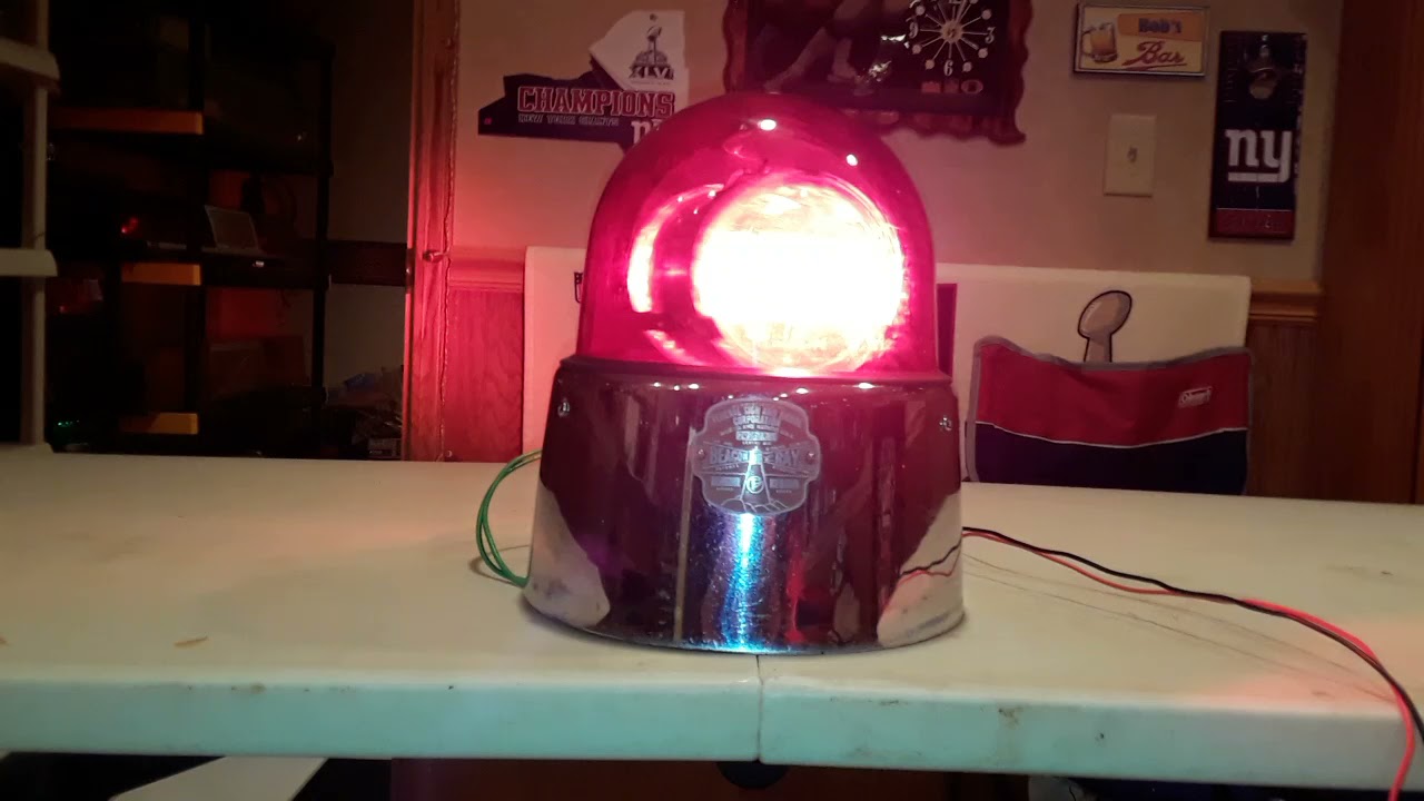 Federal Sign And Signal Beacon Ray Model 17 - YouTube