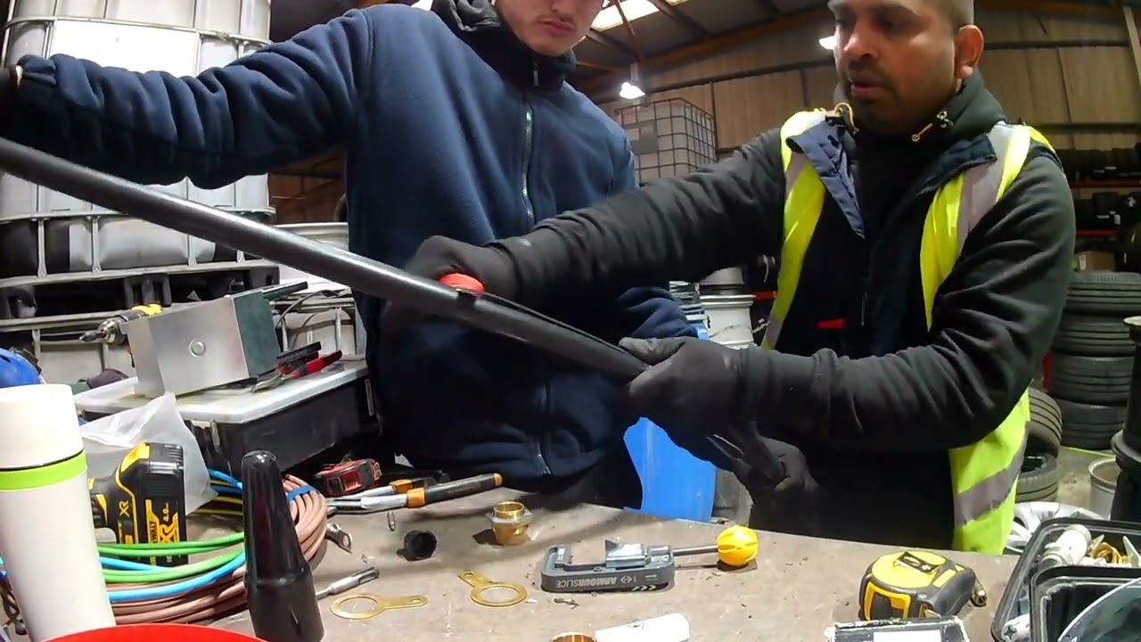 How to make off a SWA gland (Steel wire armoured) 25mm 4core submain ...