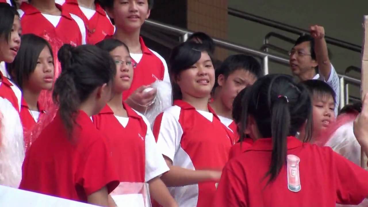Red House Cheering Team (18/9/2009 a.m.) - YouTube