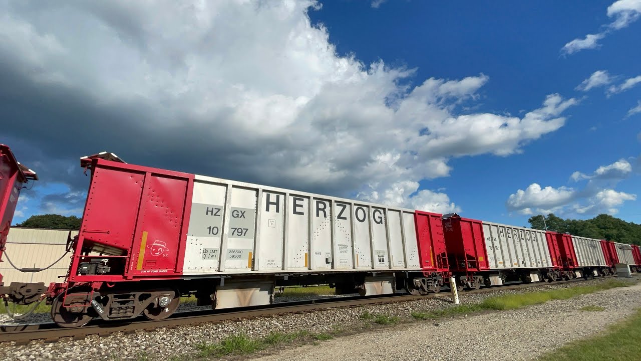 Cn eb cn O490 Herzog loaded ballast train August 29,2025 - YouTube