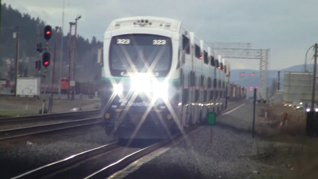 Sounder #16 (Cab Car leading) - YouTube