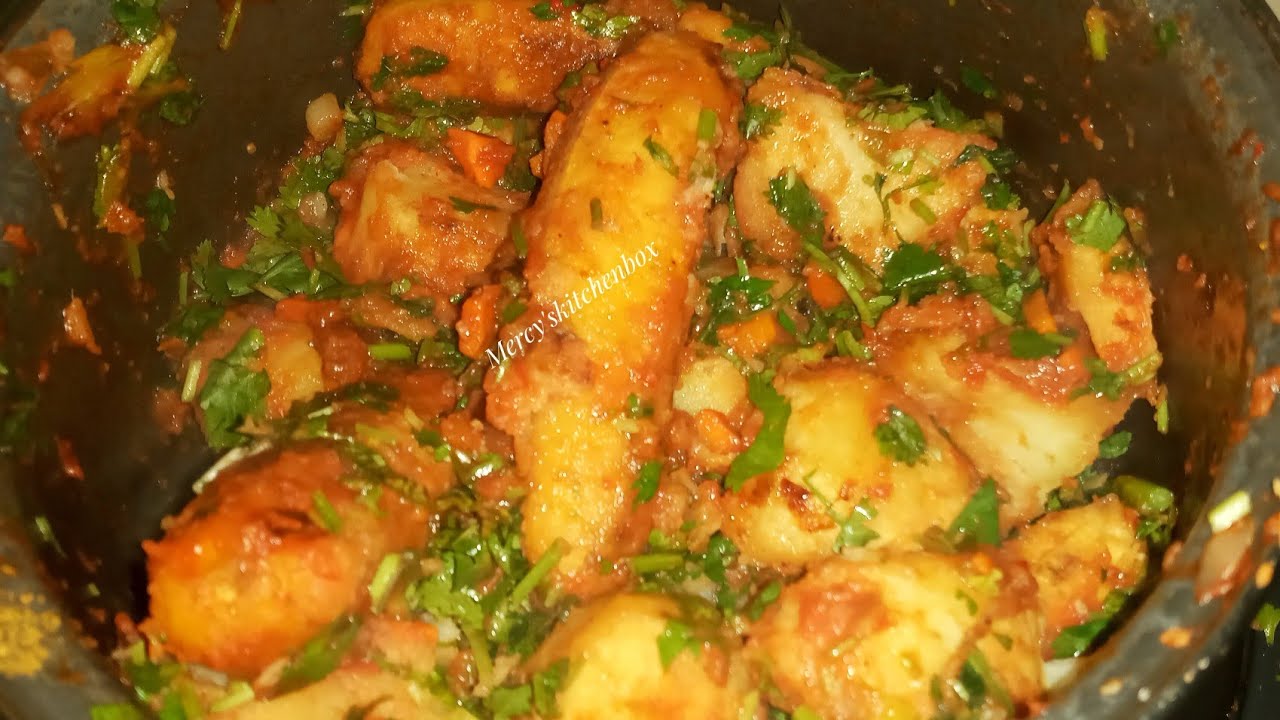 Simple Matoke Recipe With Potatoes - YouTube
