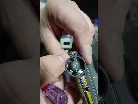 Audi A8L W12 1:18 Kyosho