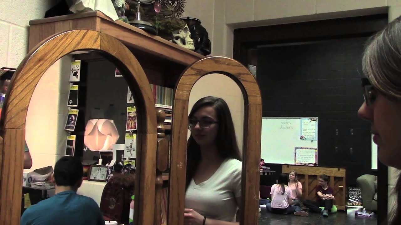 Mercedes Arndt takes her final bow - YouTube