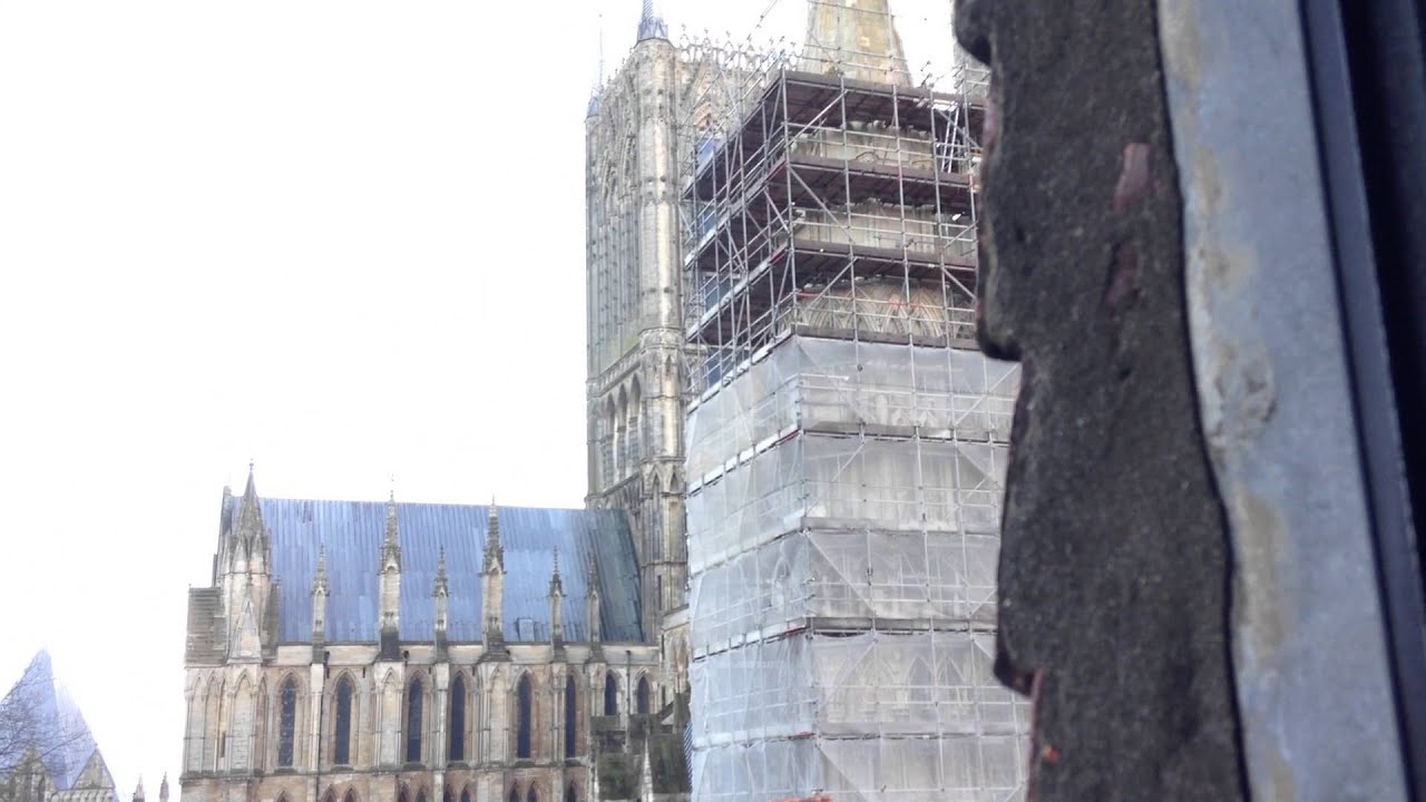 Full Peel of Bells at Lincoln Cathedral - YouTube