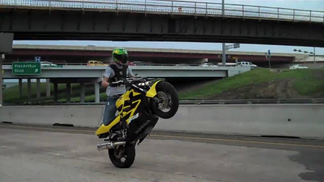 Texas Stunts F4I - YouTube