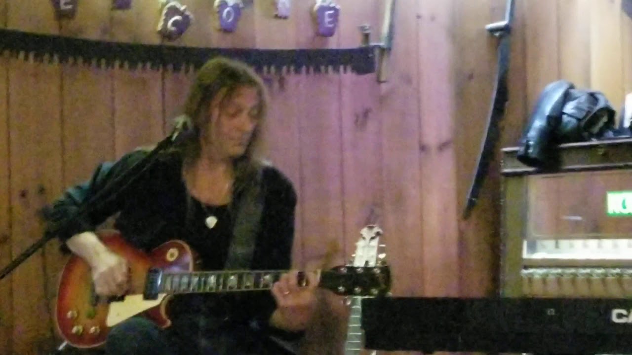 Zuke Brothers (Nov.-23-2019) Singing: Blackbird by The Beatles - YouTube