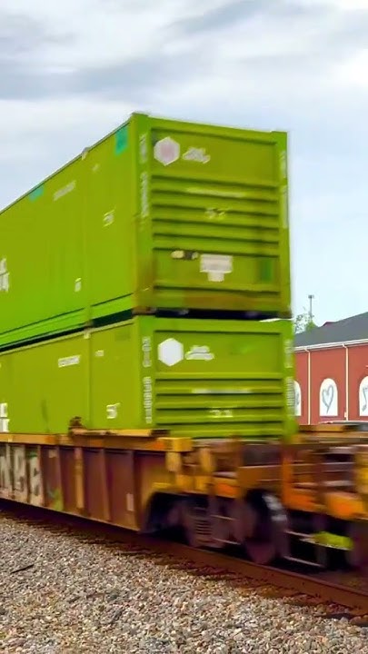 NS 240: NS 8058 4086 Duluth GA. Short Intermodal Train - YouTube