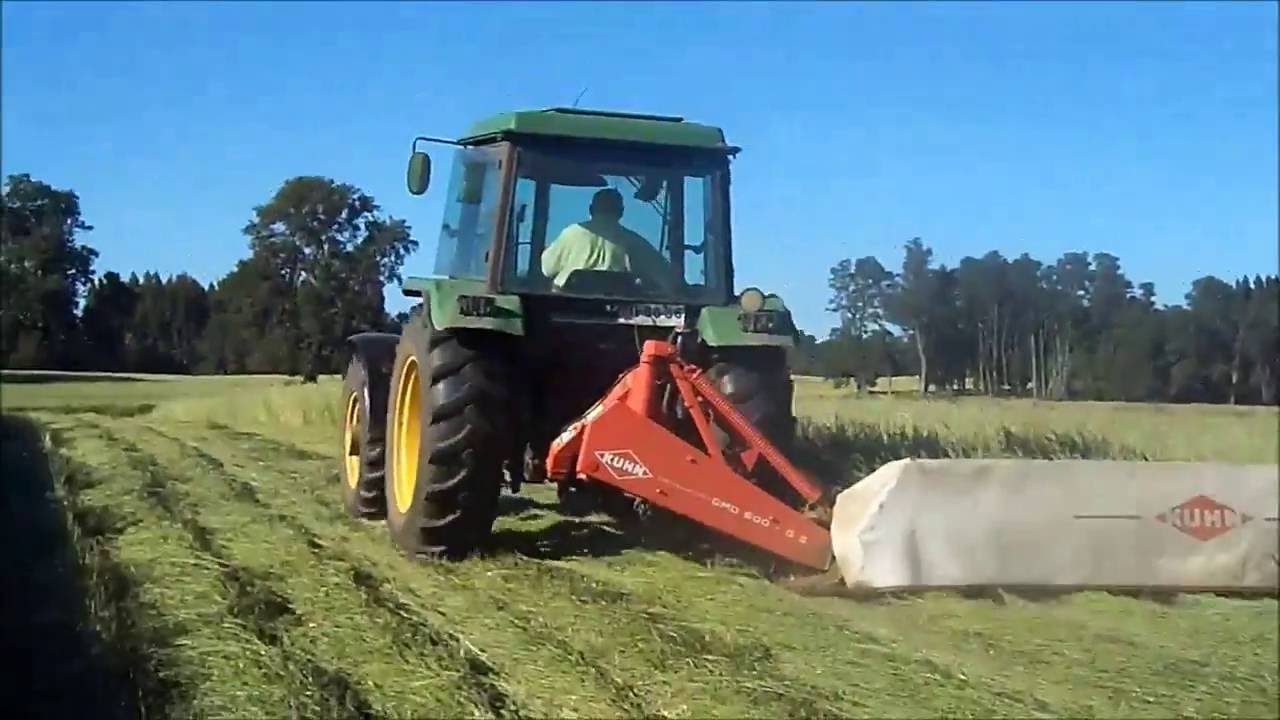 Segadora Cortando Pasto - YouTube