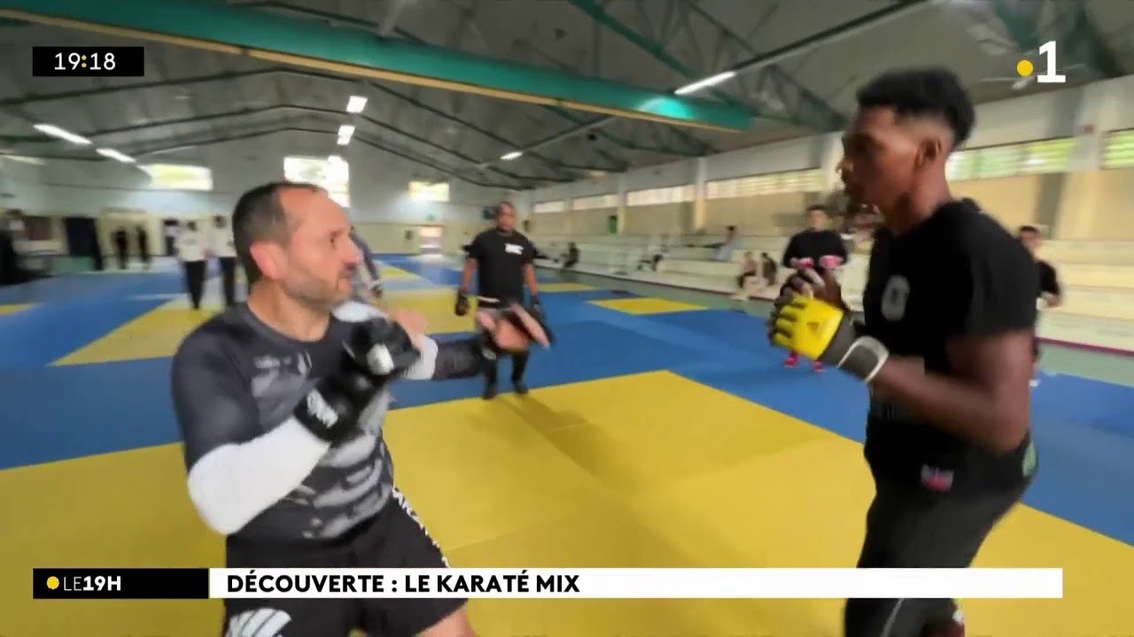 Le Karaté Mix - YouTube