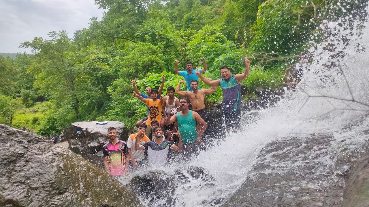 Trip to usgaon waterfall in monsoon......like heaven - YouTube
