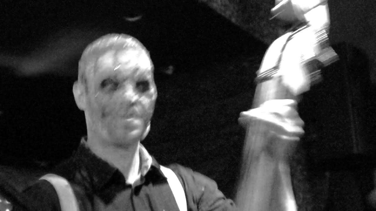 Banane Metalik - Intro live @ Panic Room, Essen, Germany - YouTube