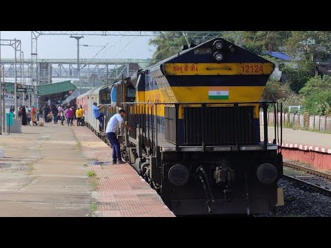 WDG4 RESCUE WDP4 hauled Gandhidham Bangalore Express train | Indian ...