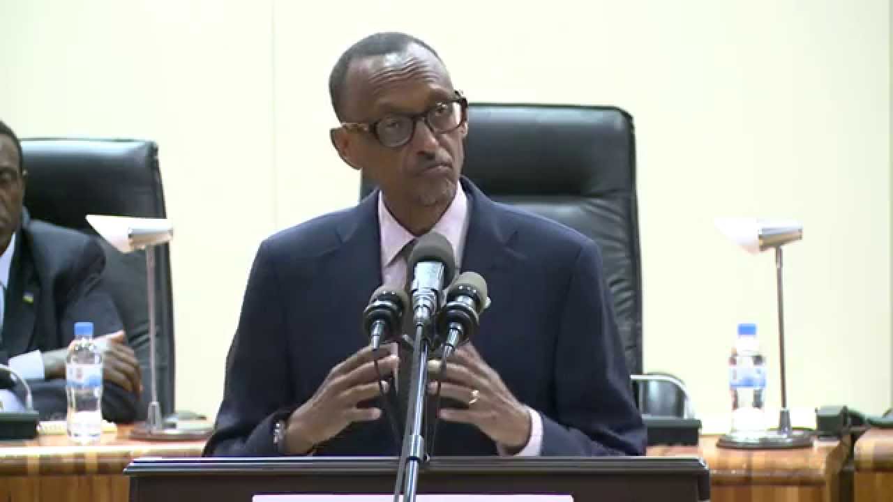 President Kagame speaks at the signing of Imihigo (performance contract ...