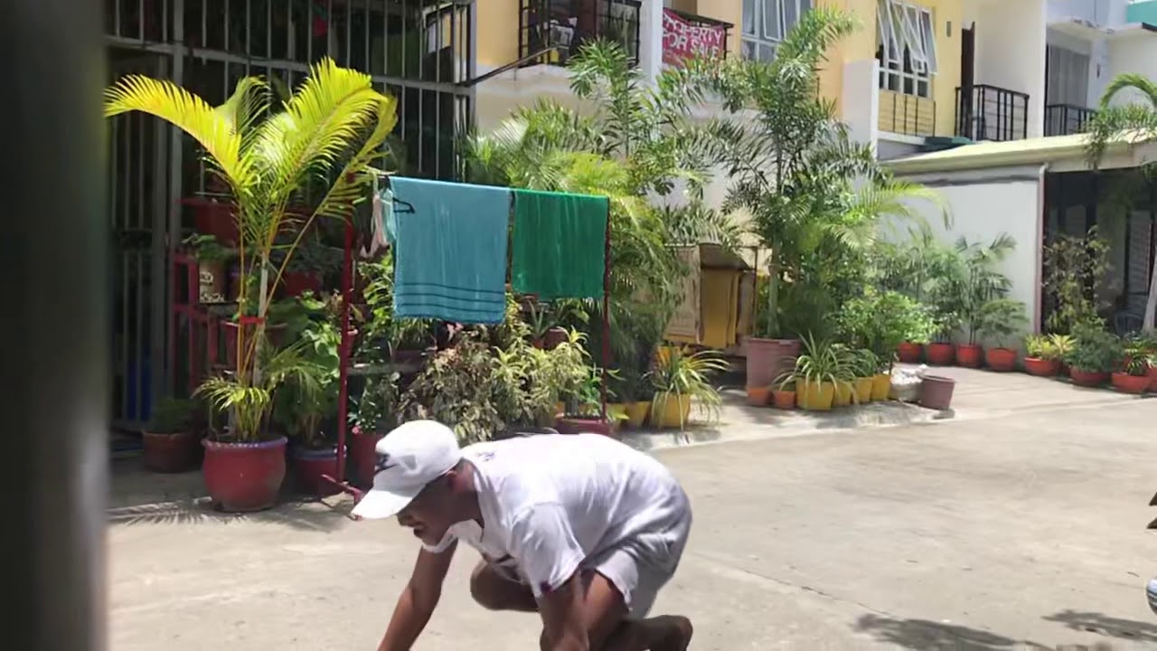 Ben tumbling 😂 - YouTube