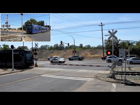 Bidwell St. Railroad Crossing, Folsom CA - SACRT Light Rail Trains ...