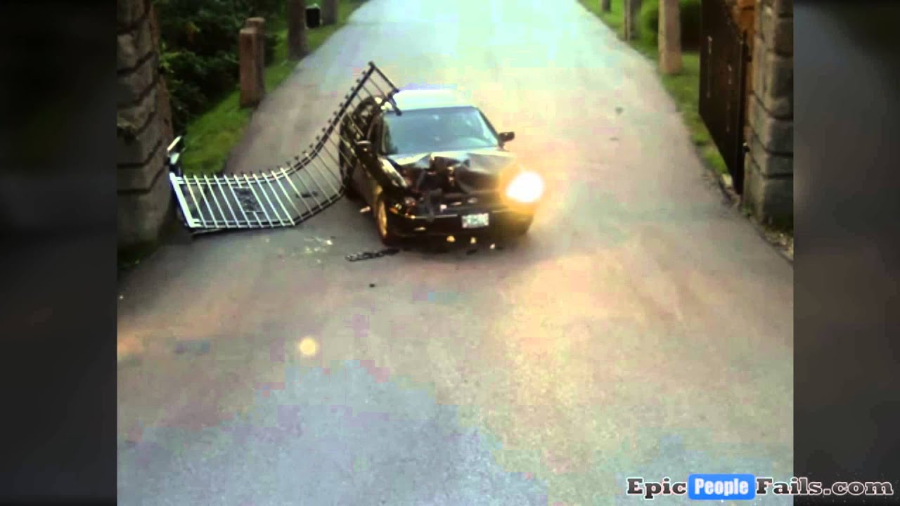 Driveway Gate Epic Fail - YouTube