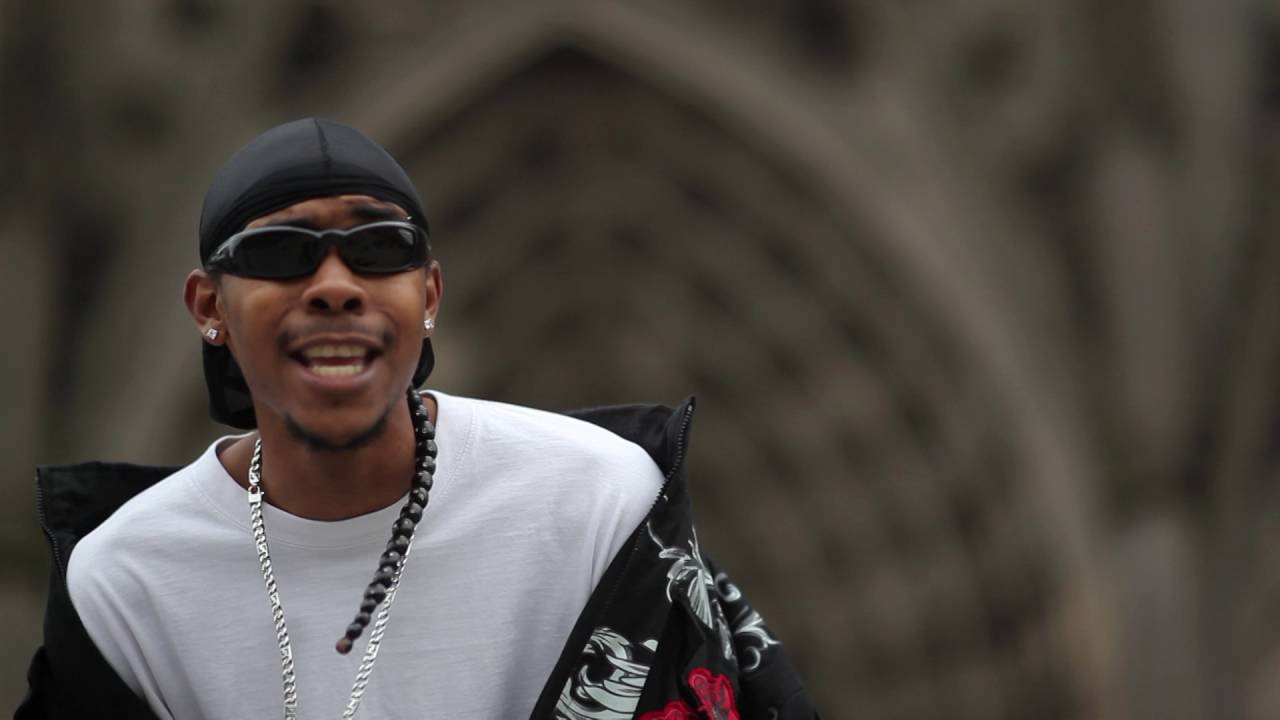 [UMF11] DR. RUM - I Look Good - YouTube