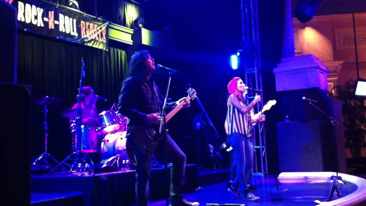 Rock and Roll Rebels - Mike Szuter solo - YouTube