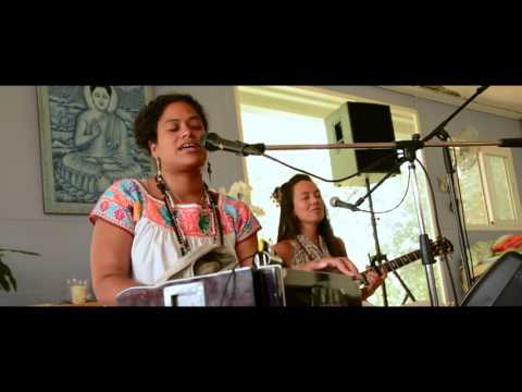 Om Namah Sivaya – Sivani Mata Francis with Tina Malia