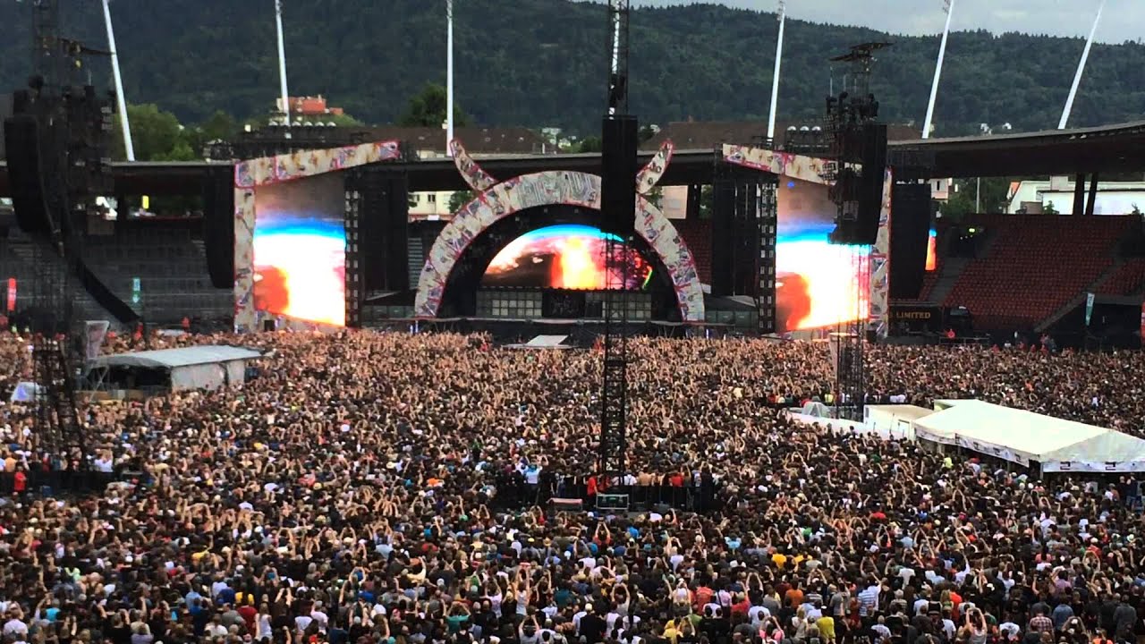 AC/DC - Intro & Rock or Bust (Live) @ Letzigrund Zürich 07.06.2015 ...