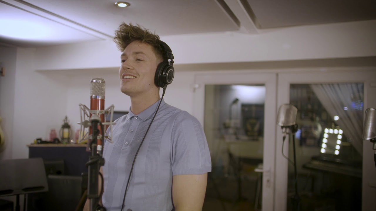 Grease the Musical - Dan Partridge performs Sandy - YouTube