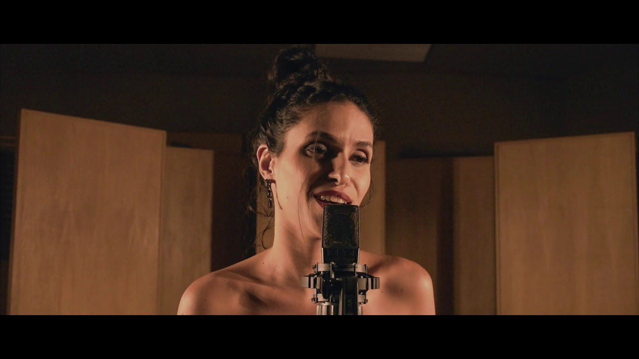 Bia Marchese - Blue Moon - YouTube