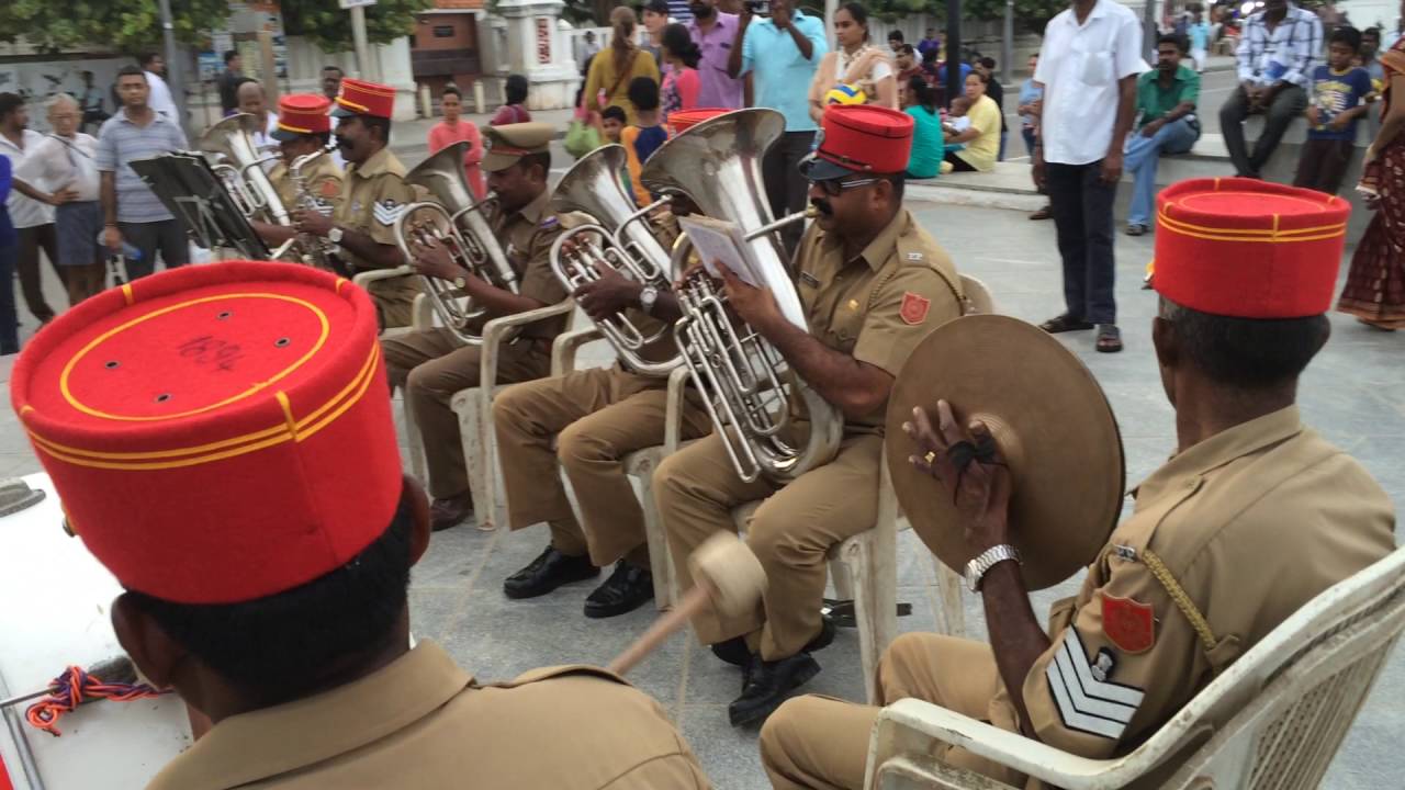 Sare Jahan Se Acha - Band Music by Pondicherry Police - YouTube