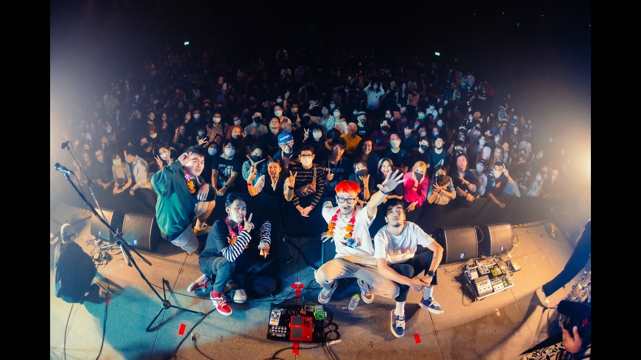 HUT BOY LIVE IN | BOYS LIKE GIRLS LIVE IN BKK (VLOG) - YouTube