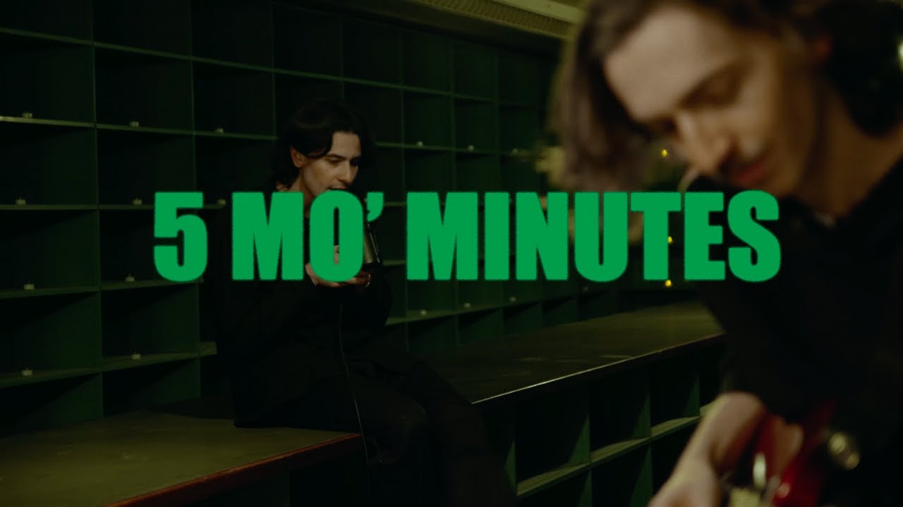 NOAH GUY: LIVE FROM A BANK VAULT - 5 MO' MINUTES (ACT I) - YouTube